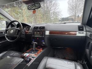 Melns Volkswagen Touareg 2008 Rapla, ar dzinēja tilpumu 3.00 L un nobraukumu 0 tūkst. km par 3500 €, foto 13 vietnē AUTOMOTO.COM.LV