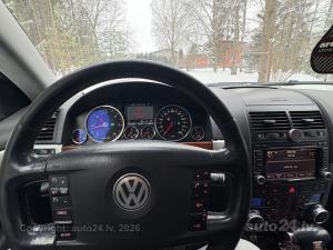 Melns Volkswagen Touareg 2008 Rapla, ar dzinēja tilpumu 3.00 L un nobraukumu 0 tūkst. km par 3500 €, foto 14 vietnē AUTOMOTO.COM.LV