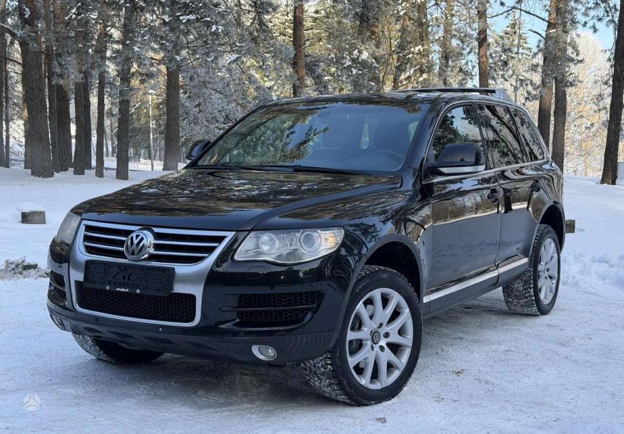 Melns Volkswagen Touareg 2008 Raseiniai, ar dzinēja tilpumu 3.00 L un nobraukumu 306 tūkst. km par 5350 €, foto 1 vietnē AUTOMOTO.COM.LV
