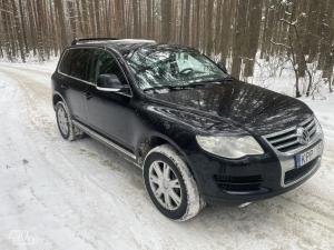 Melns Volkswagen Touareg 2008 Viļņa, ar dzinēja tilpumu 3.00 L un nobraukumu 355 tūkst. km par 4700 €, foto  vietnē AUTOMOTO.COM.LV