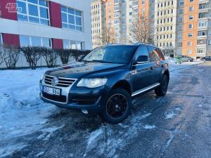 Black Volkswagen Touareg 2008 in Klaipeda, with an engine capacity of 3.60 L and mileage of 300 thousand km for 4300 €, photo  on AUTOMOTO.COM.LV