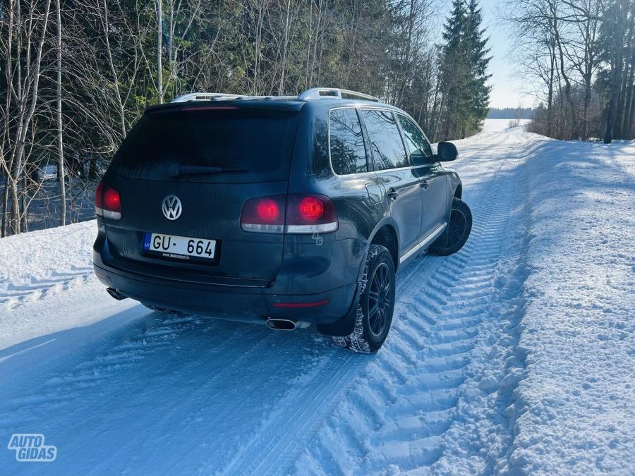 Black Volkswagen Touareg 2008 in Klaipeda, with an engine capacity of 3.60 L and mileage of 300 thousand km for 4300 €, photo 9 on AUTOMOTO.COM.LV