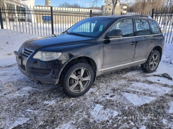 Black Volkswagen Touareg 2008 in Rakvere, with an engine capacity of 3.00 L and mileage of 479 thousand km for 3500 €, photo 6 on AUTOMOTO.COM.LV