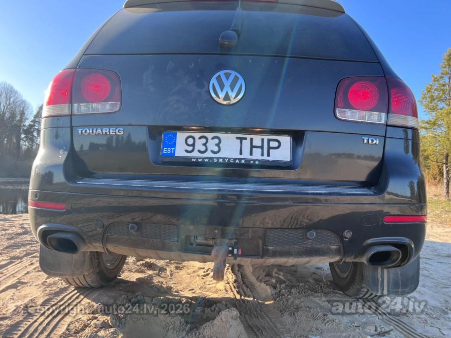 Melns Volkswagen Touareg 2008 Tallina, ar dzinēja tilpumu 3.00 L un nobraukumu 421 tūkst. km par 4699 €, foto 11 vietnē AUTOMOTO.COM.LV