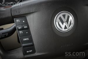 Black Volkswagen Touareg 2008 in Riga, with an engine capacity of 3.00 L and mileage of 306 thousand km for 6500 €, photo 21 on AUTOMOTO.COM.LV
