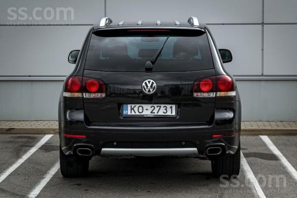 Black Volkswagen Touareg 2008 in Riga, with an engine capacity of 3.00 L and mileage of 0 thousand km for 5990 €, photo 5 on AUTOMOTO.COM.LV