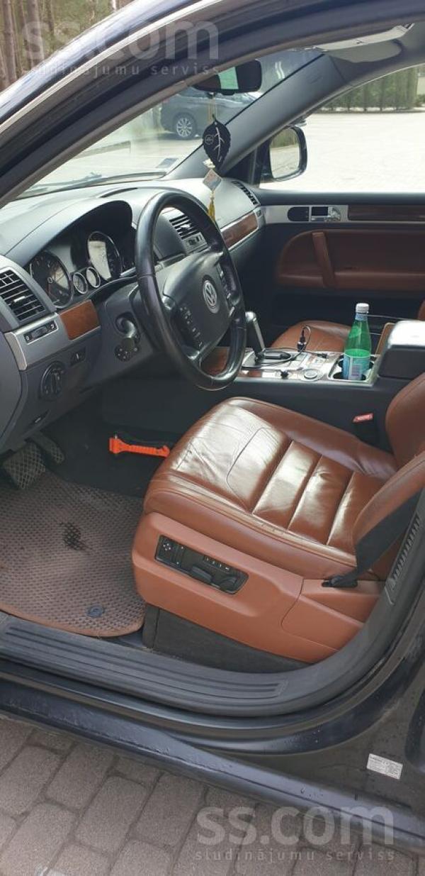 Melns Volkswagen Touareg 2008 Rīga, ar dzinēja tilpumu 3.00 L un nobraukumu 413 tūkst. km par 2000 €, foto 5 vietnē AUTOMOTO.COM.LV