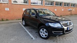 Melns Volkswagen Touareg 2008 Rīga, ar dzinēja tilpumu 2.50 L un nobraukumu 250 tūkst. km par 3900 €, foto 3 vietnē AUTOMOTO.COM.LV