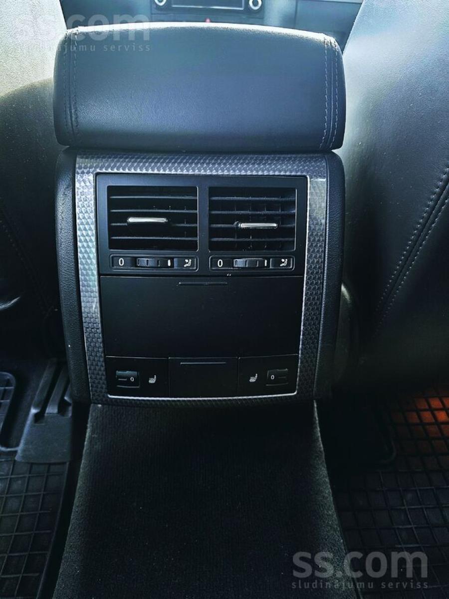 Melns Volkswagen Touareg 2008 Daugavpils, ar dzinēja tilpumu 3.00 L un nobraukumu 308 tūkst. km par 7300 €, foto 11 vietnē AUTOMOTO.COM.LV