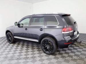 Melns Volkswagen Touareg 2008 Tallina, ar dzinēja tilpumu 3.00 L un nobraukumu 328 tūkst. km par 3499 €, foto 5 vietnē AUTOMOTO.COM.LV