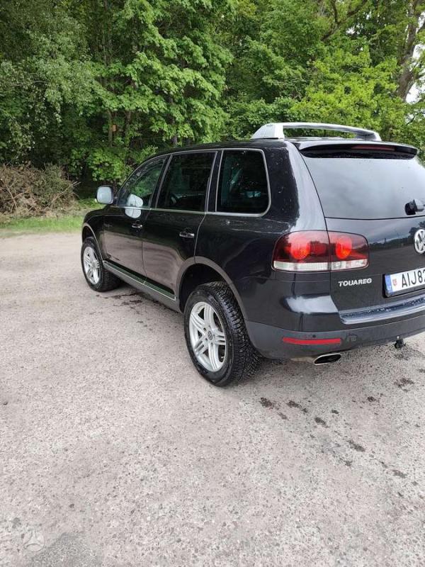 Melns Volkswagen Touareg 2008 Klaipėda, ar dzinēja tilpumu 2.95 L un nobraukumu 397 tūkst. km par 5000 €, foto 4 vietnē AUTOMOTO.COM.LV
