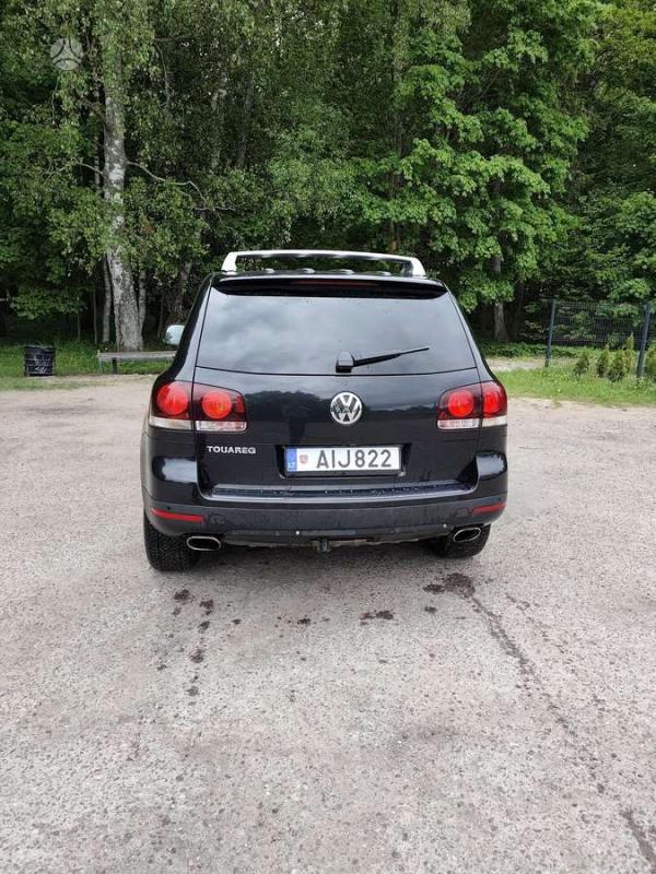 Melns Volkswagen Touareg 2008 Klaipėda, ar dzinēja tilpumu 2.95 L un nobraukumu 397 tūkst. km par 5000 €, foto 5 vietnē AUTOMOTO.COM.LV