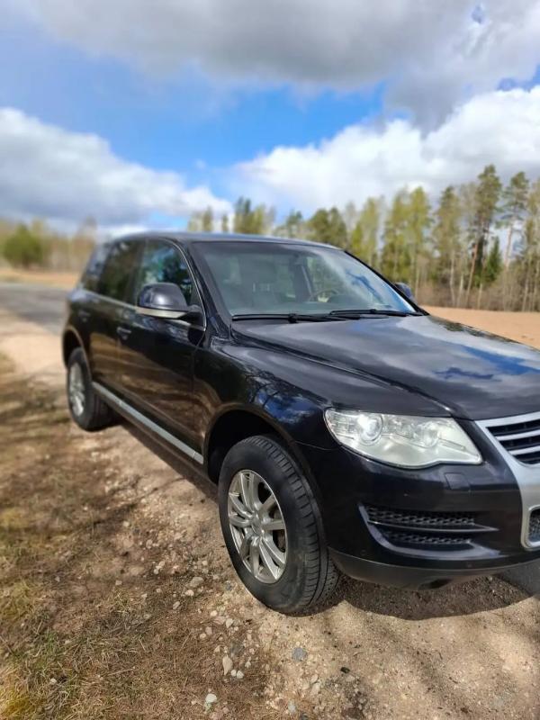 Melns Volkswagen Touareg 2008 Rīga, ar dzinēja tilpumu 3.00 L un nobraukumu 260 tūkst. km par 4700 €, foto 9 vietnē AUTOMOTO.COM.LV