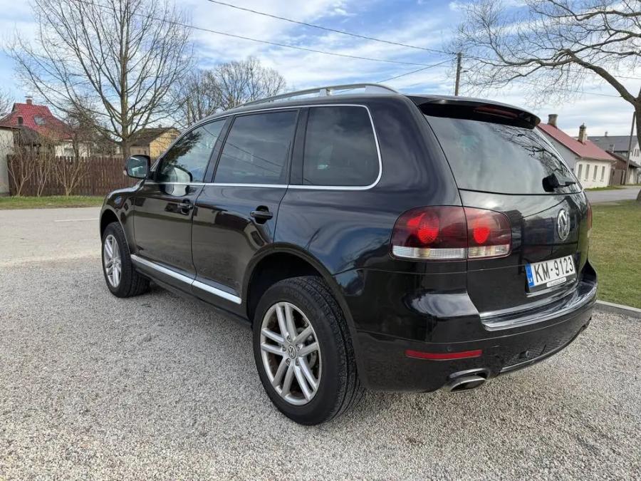Melns Volkswagen Touareg 2008 Ventspils, ar dzinēja tilpumu 3.00 L un nobraukumu 317 tūkst. km par 4990 €, foto 7 vietnē AUTOMOTO.COM.LV