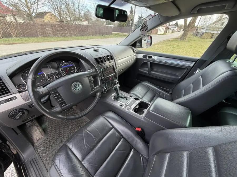 Melns Volkswagen Touareg 2008 Ventspils, ar dzinēja tilpumu 3.00 L un nobraukumu 317 tūkst. km par 4990 €, foto 11 vietnē AUTOMOTO.COM.LV
