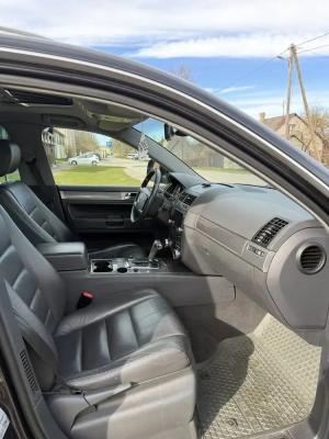 Melns Volkswagen Touareg 2008 Ventspils, ar dzinēja tilpumu 3.00 L un nobraukumu 317 tūkst. km par 4990 €, foto 12 vietnē AUTOMOTO.COM.LV