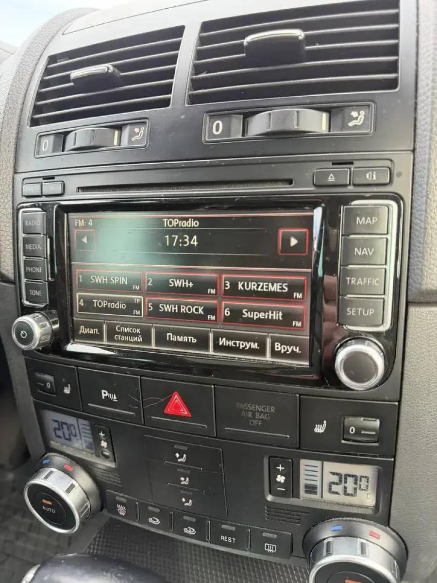 Melns Volkswagen Touareg 2008 Ventspils, ar dzinēja tilpumu 3.00 L un nobraukumu 317 tūkst. km par 4990 €, foto 19 vietnē AUTOMOTO.COM.LV