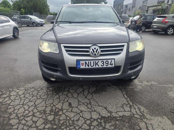 Melns Volkswagen Touareg 2008 Viļņa, ar dzinēja tilpumu 2.97 L un nobraukumu 430 tūkst. km par 2600 €, foto 7 vietnē AUTOMOTO.COM.LV