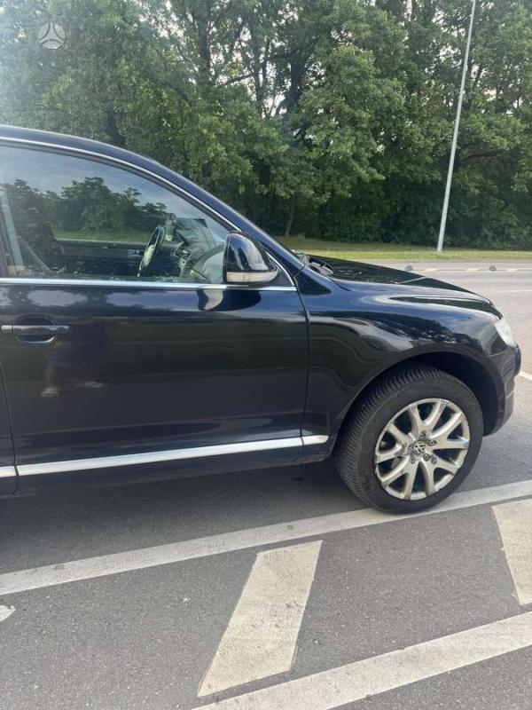 Melns Volkswagen Touareg 2008 Jonava, ar dzinēja tilpumu 3.00 L un nobraukumu 360 tūkst. km par 4500 €, foto 5 vietnē AUTOMOTO.COM.LV