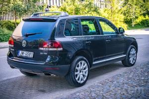 Black Volkswagen Touareg 2008 in Riga, with an engine capacity of 3.00 L and mileage of 346 thousand km for 1990 €, photo 5 on AUTOMOTO.COM.LV