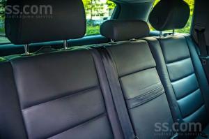 Black Volkswagen Touareg 2008 in Riga, with an engine capacity of 3.00 L and mileage of 346 thousand km for 1990 €, photo 14 on AUTOMOTO.COM.LV