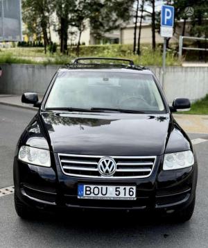 Melns Volkswagen Touareg 2008 Viļņa, ar dzinēja tilpumu 2.50 L un nobraukumu 315 tūkst. km par 1900 €, foto 4 vietnē AUTOMOTO.COM.LV