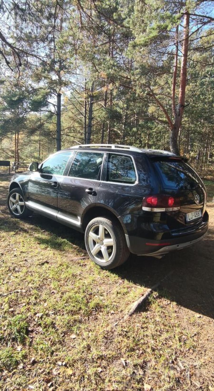 Black Volkswagen Touareg 2008 in Jekabpils, with an engine capacity of 3.00 L and mileage of 258 thousand km for 5550 €, photo 11 on AUTOMOTO.COM.LV