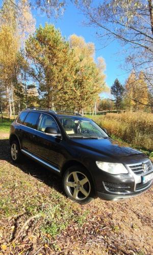 Black Volkswagen Touareg 2008 in Jekabpils, with an engine capacity of 3.00 L and mileage of 258 thousand km for 5550 €, photo 21 on AUTOMOTO.COM.LV