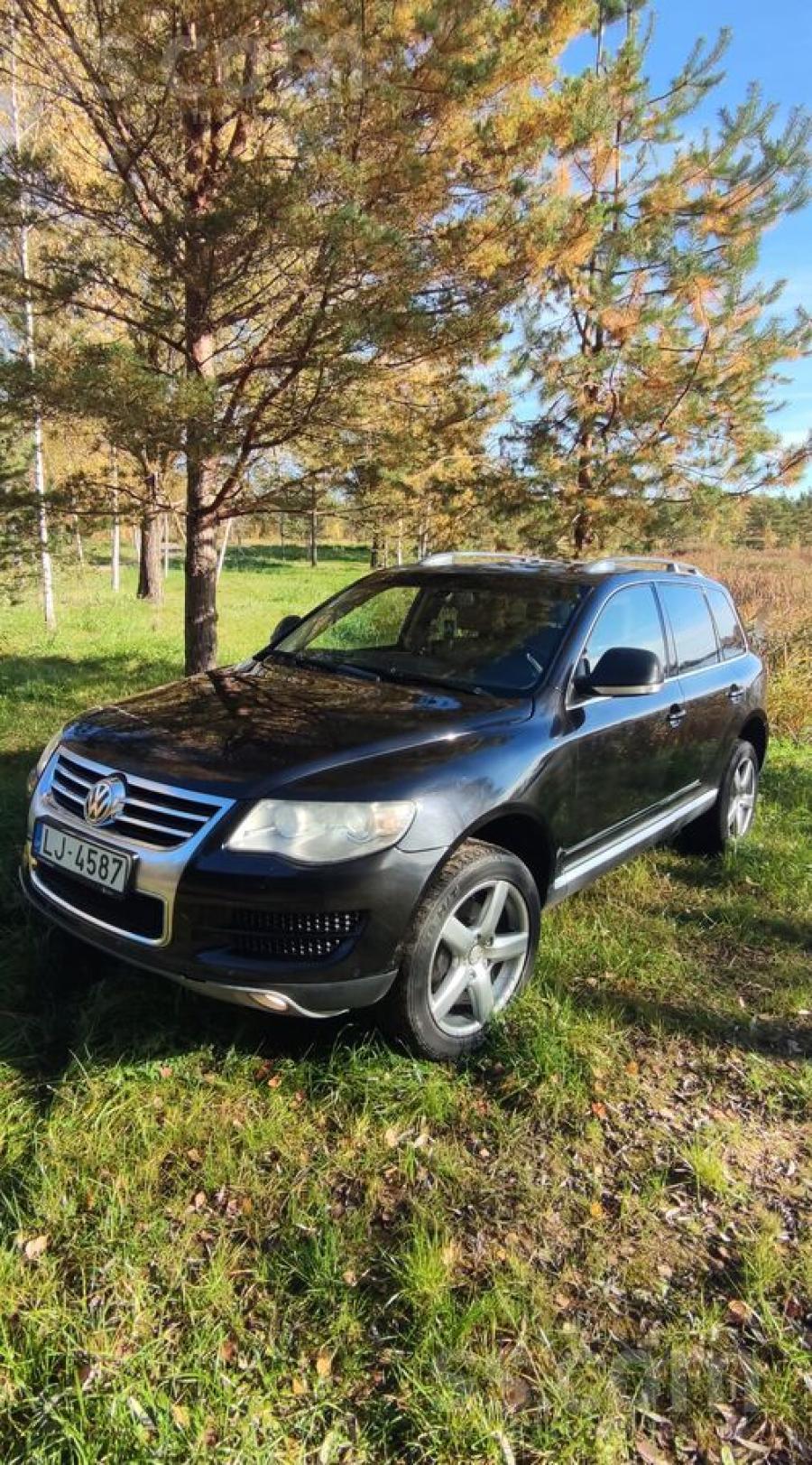 Black Volkswagen Touareg 2008 in Jekabpils, with an engine capacity of 3.00 L and mileage of 258 thousand km for 5550 €, photo 23 on AUTOMOTO.COM.LV