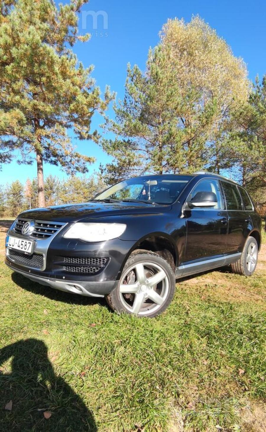 Black Volkswagen Touareg 2008 in Jekabpils, with an engine capacity of 3.00 L and mileage of 258 thousand km for 5550 €, photo 25 on AUTOMOTO.COM.LV