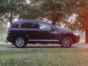 Melns Volkswagen Touareg 2008 Kauņa, ar dzinēja tilpumu 2.97 L un nobraukumu 329 tūkst. km par 5650 €, foto 4 vietnē AUTOMOTO.COM.LV