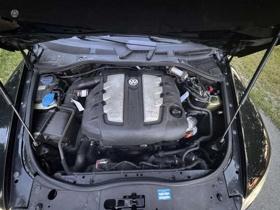 Melns Volkswagen Touareg 2008 Kauņa, ar dzinēja tilpumu 2.97 L un nobraukumu 329 tūkst. km par 5650 €, foto 16 vietnē AUTOMOTO.COM.LV