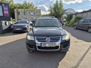 Melns Volkswagen Touareg 2008 Rīga, ar dzinēja tilpumu 3.00 L un nobraukumu 295 tūkst. km par 3790 €, foto 4 vietnē AUTOMOTO.COM.LV