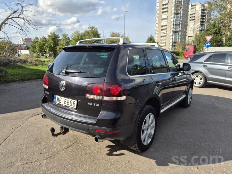 Melns Volkswagen Touareg 2008 Rīga, ar dzinēja tilpumu 3.00 L un nobraukumu 295 tūkst. km par 3790 €, foto 7 vietnē AUTOMOTO.COM.LV