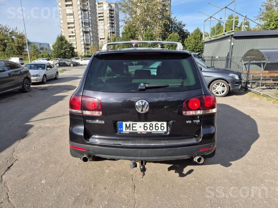 Melns Volkswagen Touareg 2008 Rīga, ar dzinēja tilpumu 3.00 L un nobraukumu 295 tūkst. km par 3790 €, foto 8 vietnē AUTOMOTO.COM.LV