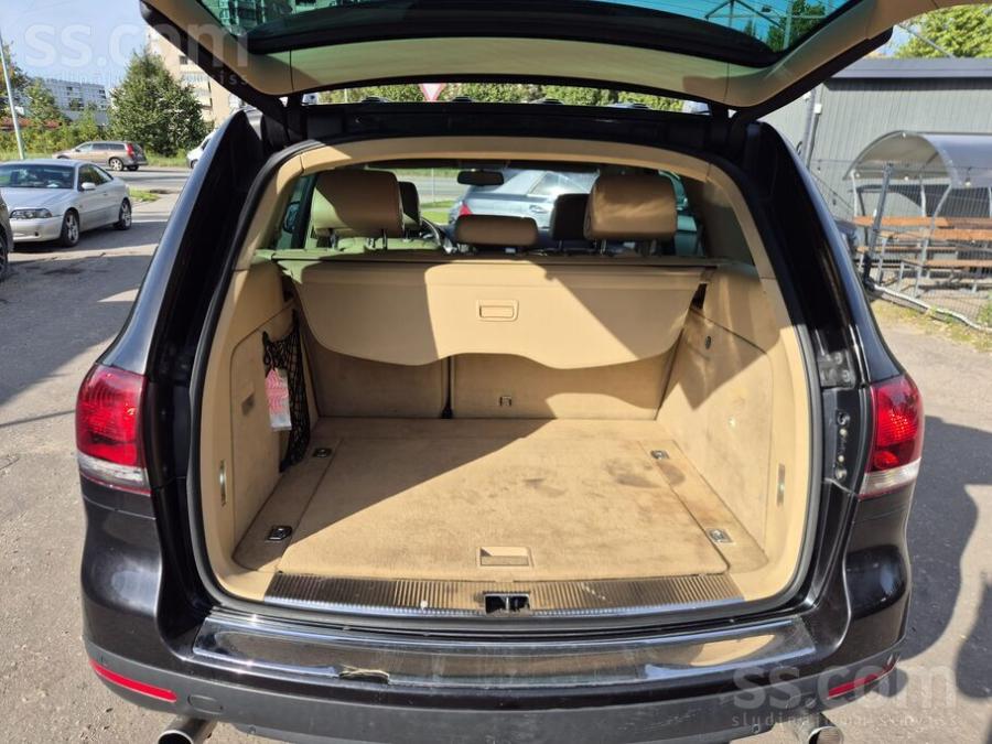 Melns Volkswagen Touareg 2008 Rīga, ar dzinēja tilpumu 3.00 L un nobraukumu 295 tūkst. km par 3790 €, foto 14 vietnē AUTOMOTO.COM.LV