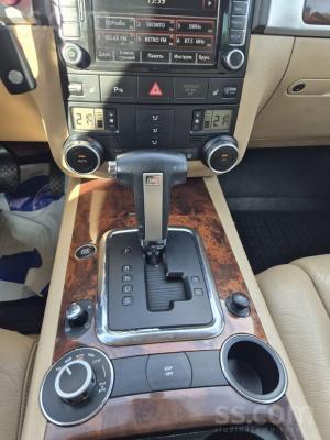 Melns Volkswagen Touareg 2008 Rīga, ar dzinēja tilpumu 3.00 L un nobraukumu 295 tūkst. km par 3790 €, foto 17 vietnē AUTOMOTO.COM.LV