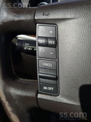 Melns Volkswagen Touareg 2008 Rīga, ar dzinēja tilpumu 3.00 L un nobraukumu 295 tūkst. km par 3790 €, foto 19 vietnē AUTOMOTO.COM.LV