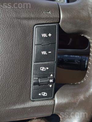 Melns Volkswagen Touareg 2008 Rīga, ar dzinēja tilpumu 3.00 L un nobraukumu 295 tūkst. km par 3790 €, foto 22 vietnē AUTOMOTO.COM.LV