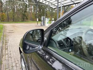 Black Volkswagen Touareg 2008 in Riga, with an engine capacity of 3.00 L and mileage of 280 thousand km for 4350 €, photo 11 on AUTOMOTO.COM.LV