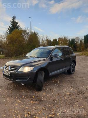 Melns Volkswagen Touareg 2008 Rīga, ar dzinēja tilpumu 3.00 L un nobraukumu 280 tūkst. km par 4750 €, foto 7 vietnē AUTOMOTO.COM.LV