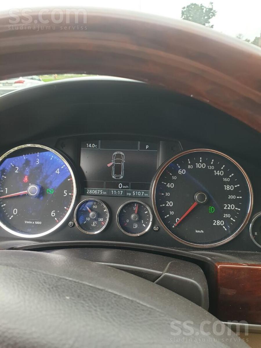 Melns Volkswagen Touareg 2008 Rīga, ar dzinēja tilpumu 3.00 L un nobraukumu 280 tūkst. km par 4750 €, foto 10 vietnē AUTOMOTO.COM.LV