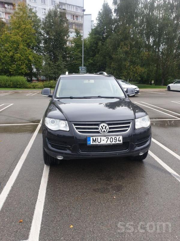 Volkswagen Touareg 2008 in Riga on AUTOMOTO.COM.LV Black Volkswagen Touareg 2008 in Riga, with an engine capacity of 3.00 L and mileage of 280 thousand km for 4750 €, photo 11 on AUTOMOTO.COM.LV