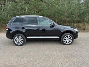 Melns Volkswagen Touareg 2009 Rīga, ar dzinēja tilpumu 2.50 L un nobraukumu 211 tūkst. km par 6650 €, foto 4 vietnē AUTOMOTO.COM.LV
