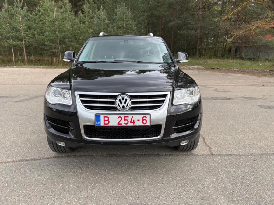 Melns Volkswagen Touareg 2009 Rīga, ar dzinēja tilpumu 2.50 L un nobraukumu 211 tūkst. km par 6650 €, foto 5 vietnē AUTOMOTO.COM.LV