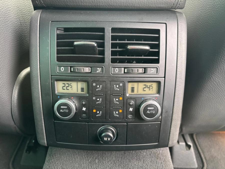 Melns Volkswagen Touareg 2009 Rīga, ar dzinēja tilpumu 2.50 L un nobraukumu 211 tūkst. km par 6650 €, foto 13 vietnē AUTOMOTO.COM.LV