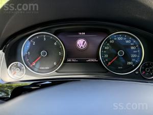 Black Volkswagen Touareg 2009 in Riga, with an engine capacity of 3.00 L and mileage of 386 thousand km for 7900 €, photo 6 on AUTOMOTO.COM.LV