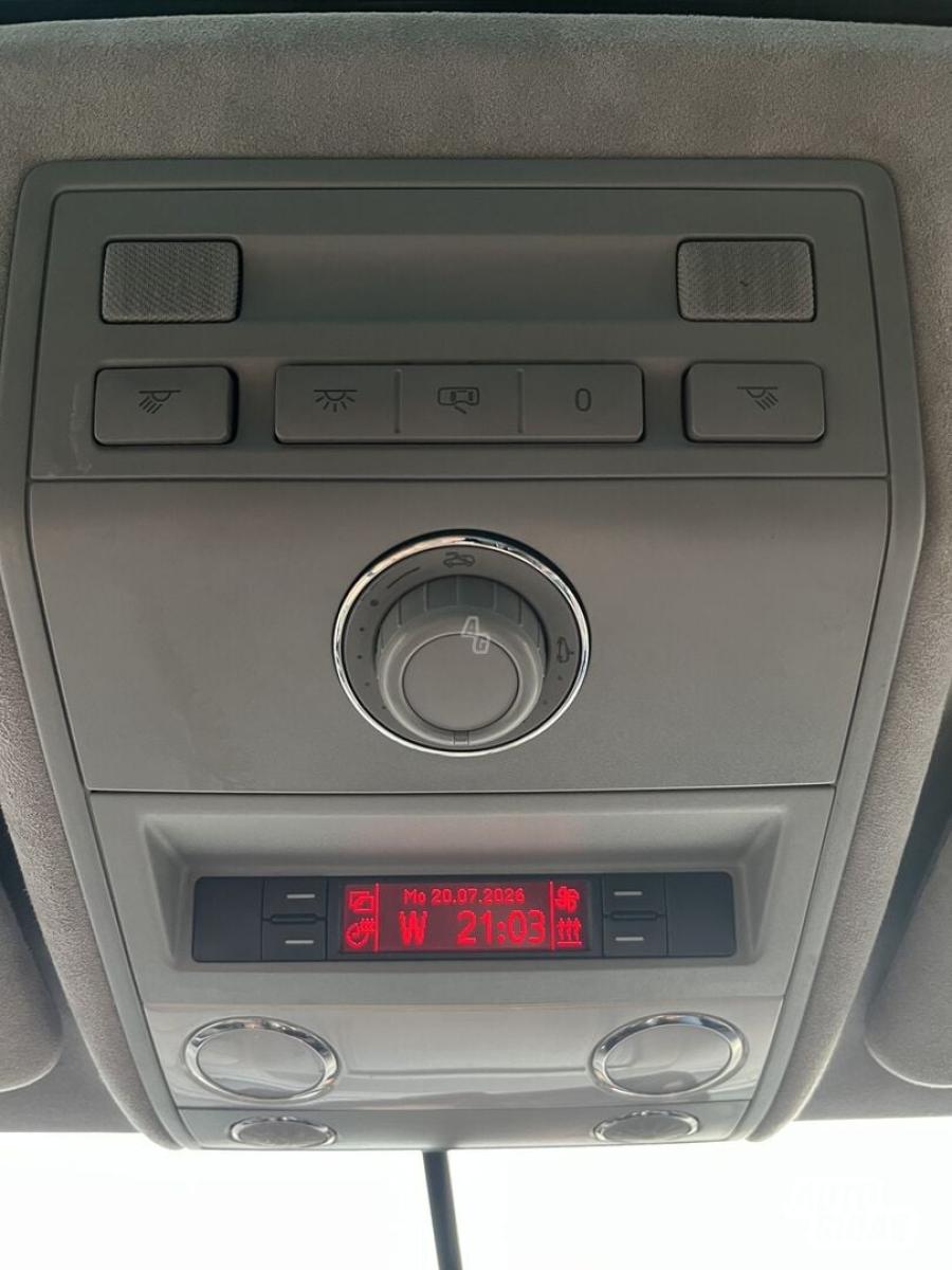 Black Volkswagen Touareg 2009 in Vilnius, with an engine capacity of 3.00 L and mileage of 259 thousand km for 7850 €, photo 24 on AUTOMOTO.COM.LV