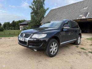 Black Volkswagen Touareg 2009 in Druskininkai, with an engine capacity of 3.00 L and mileage of 278 thousand km for 5500 €, photo  on AUTOMOTO.COM.LV