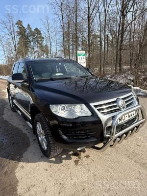 Melns Volkswagen Touareg 2009 Jelgava, ar dzinēja tilpumu 3.00 L un nobraukumu 218 tūkst. km par 6900 €, foto 4 vietnē AUTOMOTO.COM.LV